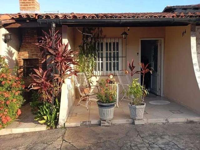 Casa / Sobrado para Venda em Araruama/RJ Viaduto 2 Quartos