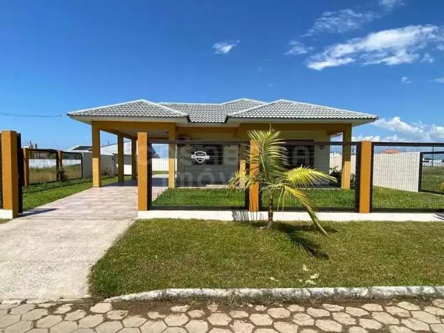 Casa / Sobrado para Venda em Arroio do Sal/RS Camboim 3 Quartos