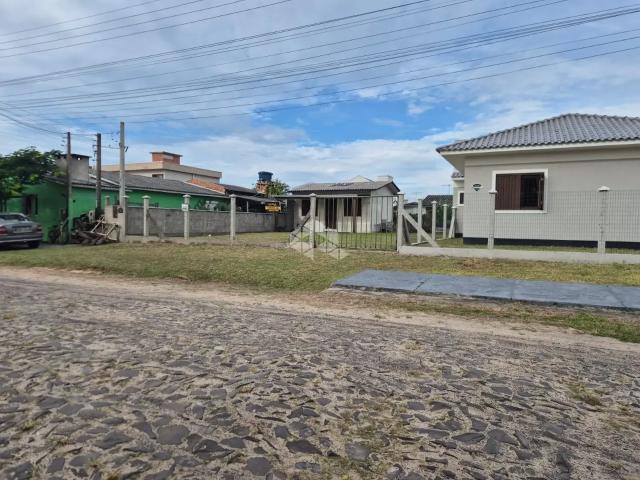 Casa / Sobrado para Venda em Arroio do Sal/RS Centro 2 Quartos