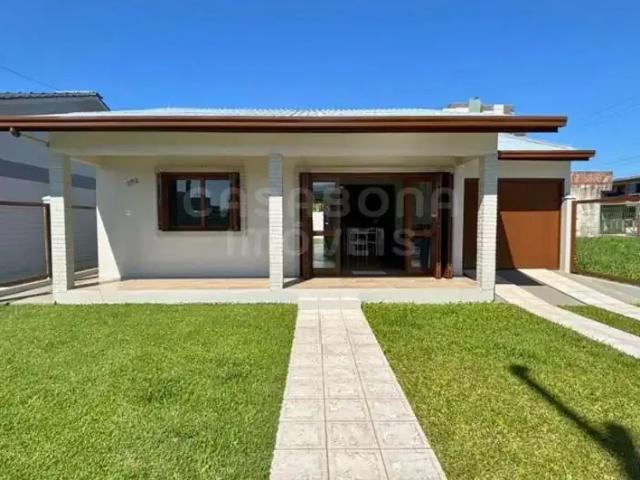 Casa / Sobrado para Venda em Arroio do Sal/RS Centro 4 Quartos