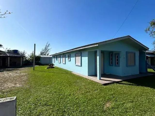 Casa / Sobrado para Venda em Arroio do Sal/RS Centro 6 Quartos