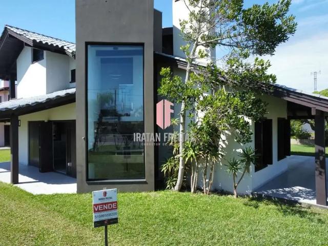 Casa / Sobrado para Venda em Arroio do Sal/RS Balneário Atlântico 4 Quartos