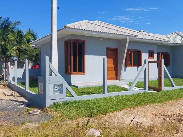 Casa / Sobrado para Venda em Arroio do Sal/RS Balneário Figueirinha 3 Quartos