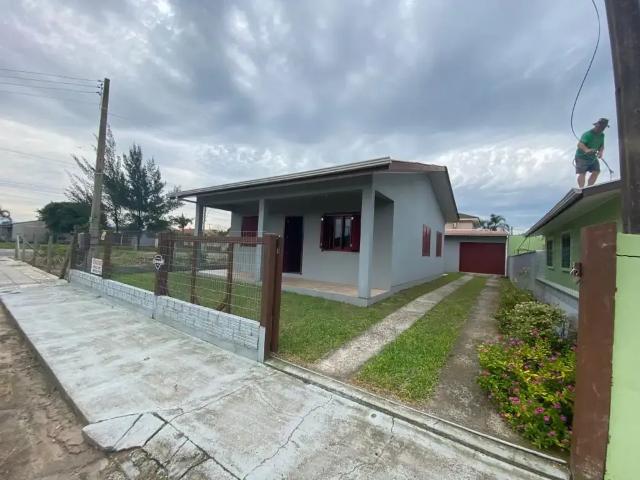 Casa / Sobrado para Venda em Arroio do Sal/RS Balneário Figueirinha 3 Quartos