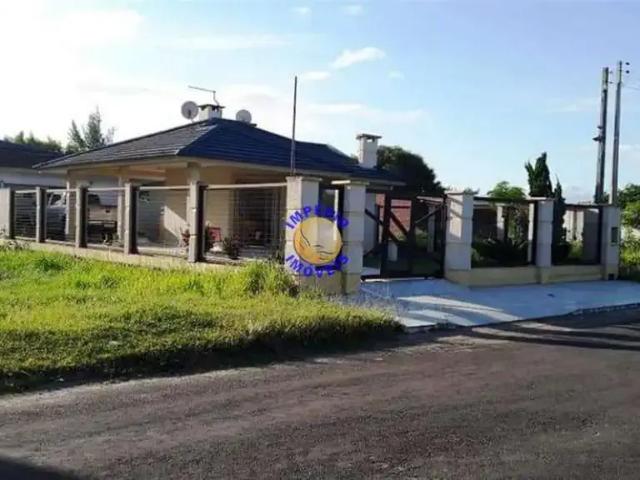 Casa / Sobrado para Venda em Arroio do Sal/RS Pérola 3 Quartos