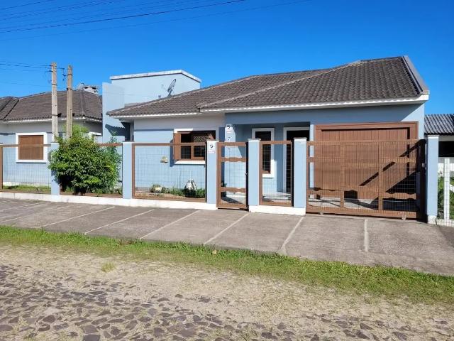 Casa / Sobrado para Venda em Arroio do Sal/RS Quatro Lagos 3 Quartos