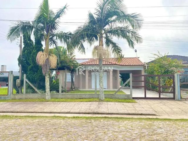 Casa / Sobrado para Venda em Arroio do Sal/RS Vista Alegre 3 Quartos
