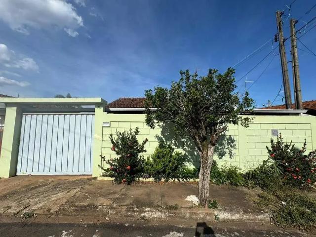Casa / Sobrado para Venda em Artur Nogueira/SP Centro 3 Quartos