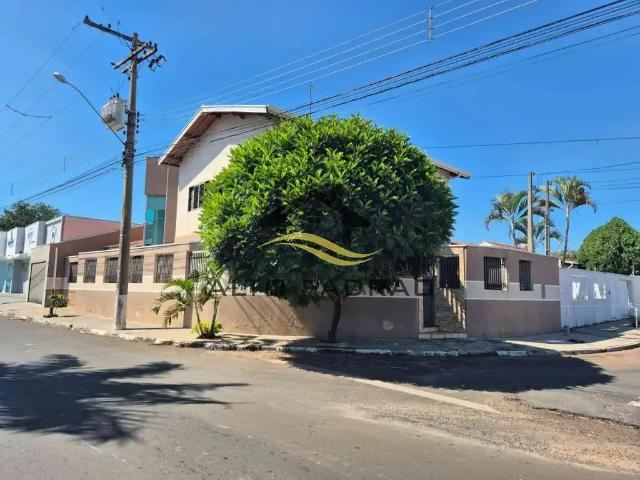 Casa / Sobrado para Venda em Artur Nogueira/SP Jardim Conservani 5 Quartos