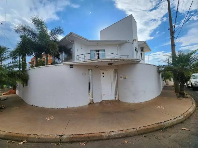 Casa / Sobrado para Venda em Artur Nogueira/SP Jardim Europa 3 Quartos