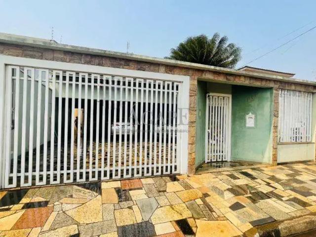 Casa / Sobrado para Venda em Artur Nogueira/SP Jardim Europa 4 Quartos