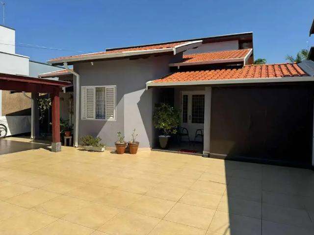 Casa / Sobrado para Venda em Artur Nogueira/SP Jardim Europa II 3 Quartos