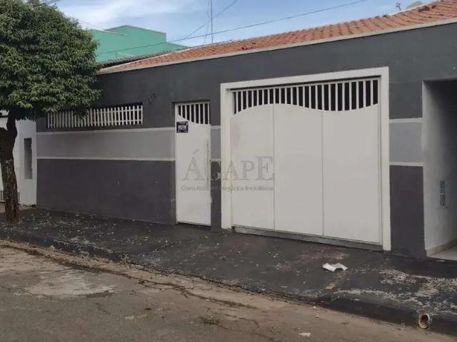 Casa / Sobrado para Venda em Artur Nogueira/SP Jardim Leonor 4 Quartos