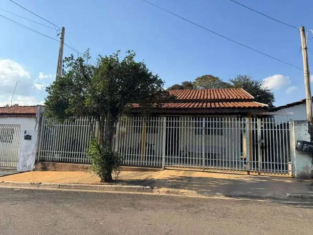 Casa / Sobrado para Venda em Artur Nogueira/SP Jardim Planalto 4 Quartos