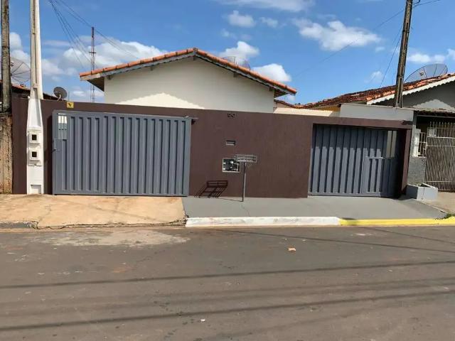 Casa / Sobrado para Venda em Artur Nogueira/SP Jardim Planalto 3 Quartos