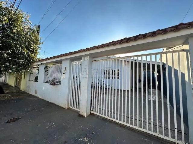 Casa / Sobrado para Venda em Artur Nogueira/SP Parque Trabalhadores 3 Quartos