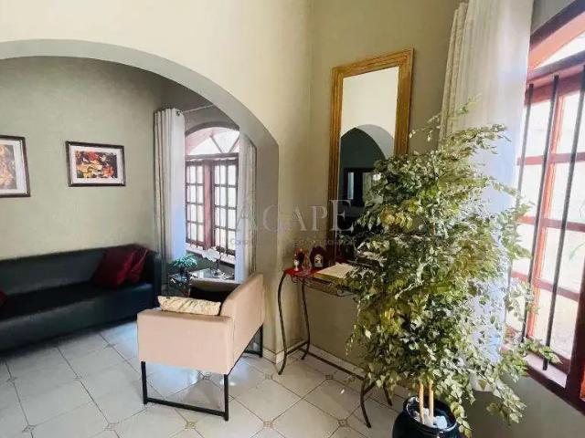 Casa / Sobrado para Venda em Artur Nogueira/SP Santo Amaro 5 Quartos