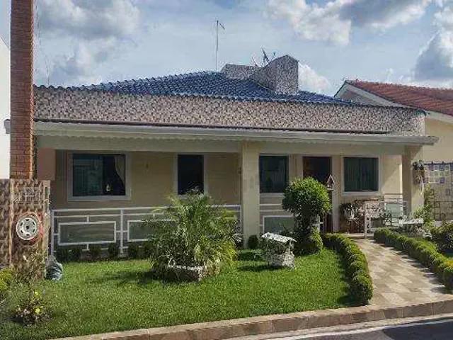 Casa / Sobrado para Venda em Arujá/SP Arujá Country Club 4 Quartos