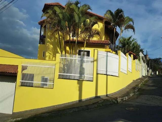 Casa / Sobrado para Venda em Arujá/SP Chácara São José 3 Quartos