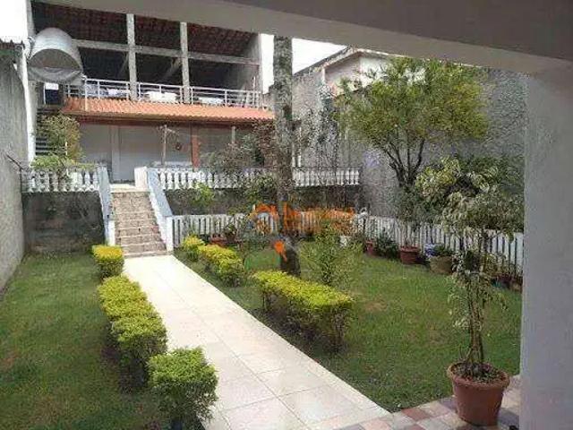 Casa / Sobrado para Venda em Arujá/SP Jordanópolis 4 Quartos