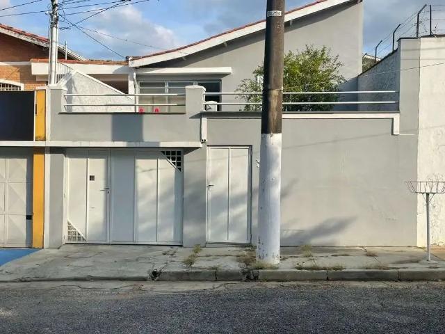 Casa / Sobrado para Venda em Atibaia/SP Centro 3 Quartos