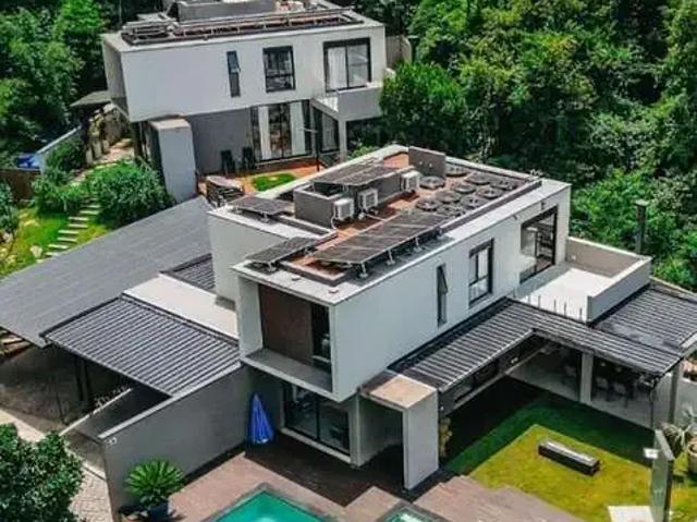 Casa / Sobrado para Venda em Atibaia/SP Cidade Satélite 3 Quartos
