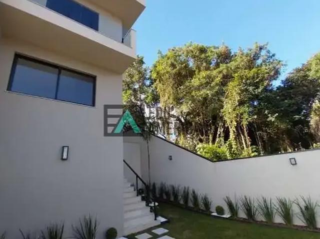 Casa / Sobrado para Venda em Atibaia/SP Cidade Satélite 3 Quartos