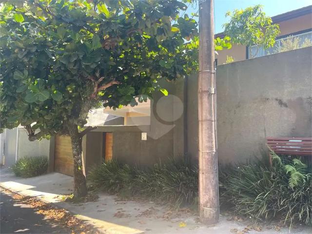 Casa / Sobrado para Venda em Atibaia/SP Cidade Satélite 4 Quartos