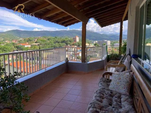 Casa / Sobrado para Venda em Atibaia/SP Cidade Satélite 4 Quartos