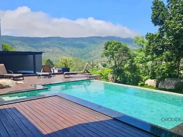 Casa / Sobrado para Venda em Atibaia/SP Itapetininga 3 Quartos