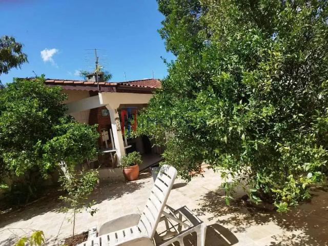 Casa / Sobrado para Venda em Atibaia/SP Jardim Maristela 4 Quartos