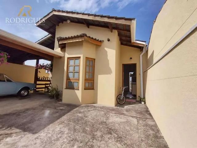 Casa / Sobrado para Venda em Atibaia/SP Jardim das Cerejeiras 4 Quartos