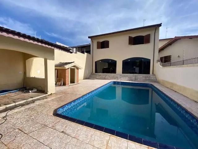 Casa / Sobrado para Venda em Atibaia/SP Jardim do Lago 4 Quartos