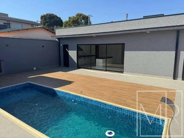 Casa / Sobrado para Venda em Atibaia/SP Jardim dos Pinheiros 4 Quartos