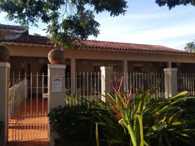 Casa / Sobrado para Venda em Atibaia/SP Jardim dos Pinheiros 4 Quartos