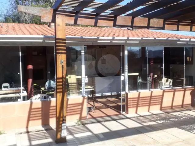 Casa / Sobrado para Venda em Atibaia/SP Jardim dos Pinheiros 5 Quartos