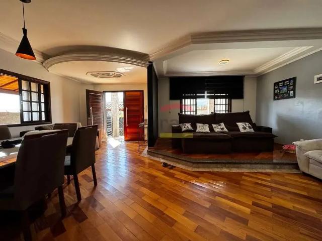 Casa / Sobrado para Venda em Atibaia/SP Jardim Jaraguá 4 Quartos