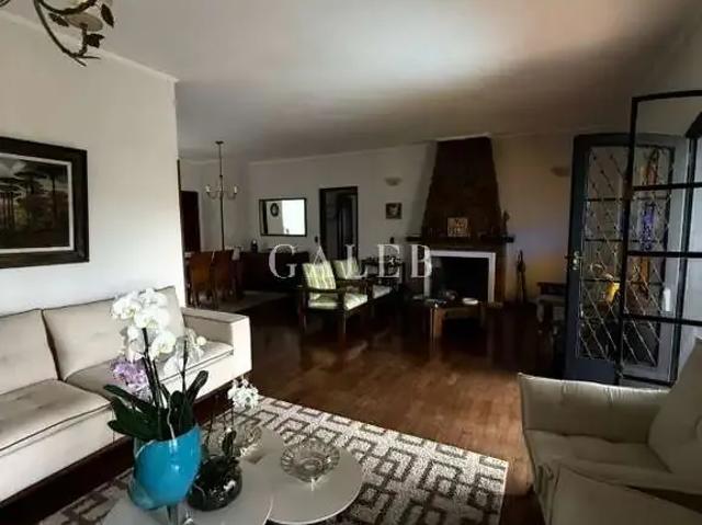 Casa / Sobrado para Venda em Atibaia/SP Jardim Paulista 4 Quartos
