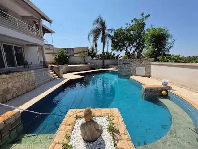 Casa / Sobrado para Venda em Atibaia/SP Jardim São Nicolau 5 Quartos