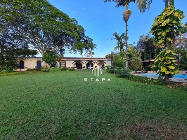 Casa / Sobrado para Venda em Atibaia/SP Nova Gardênia 4 Quartos
