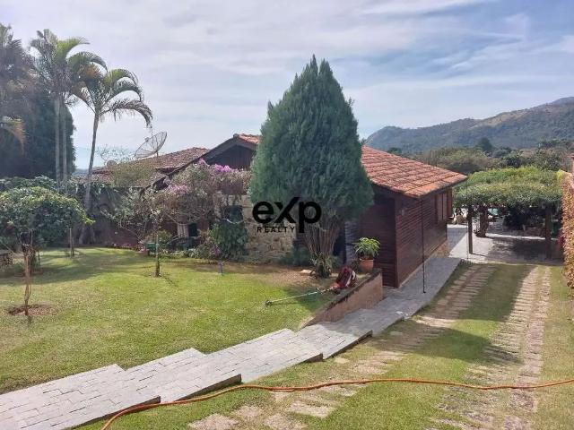 Casa / Sobrado para Venda em Atibaia/SP Nova Gardênia 4 Quartos