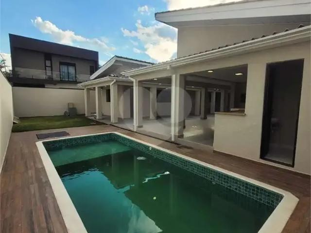 Casa / Sobrado para Venda em Atibaia/SP Nova Gardênia 4 Quartos