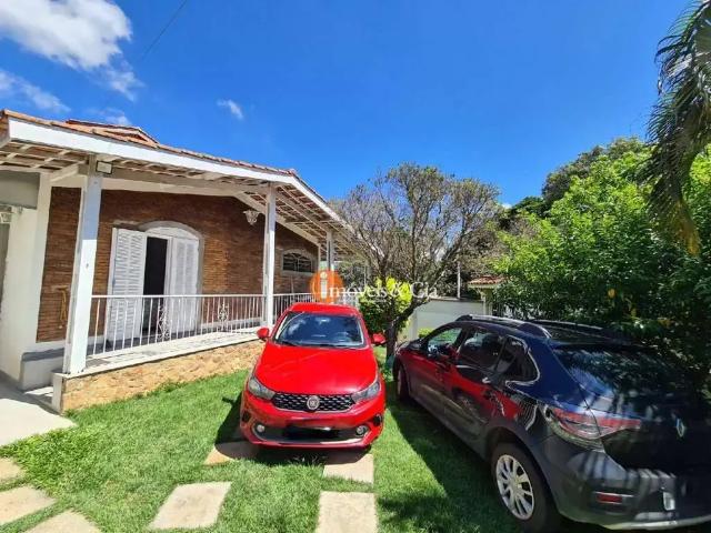 Casa / Sobrado para Venda em Atibaia/SP Nova Gardênia 4 Quartos