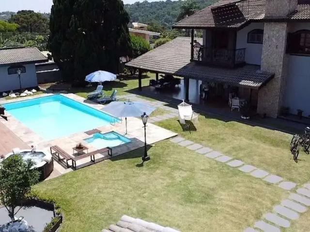Casa / Sobrado para Venda em Atibaia/SP Nova Gardênia 4 Quartos