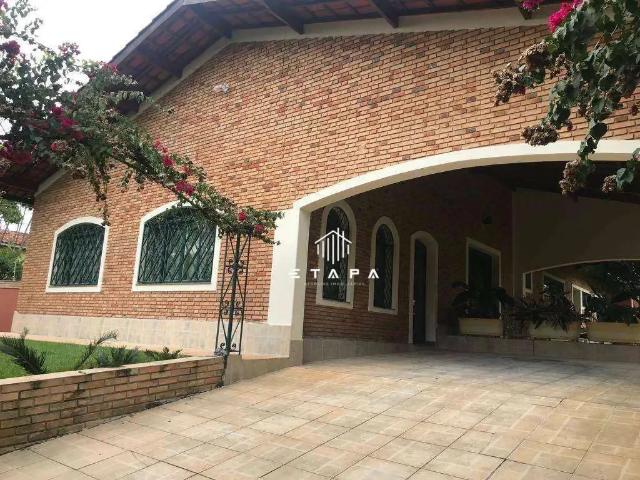 Casa / Sobrado para Venda em Atibaia/SP Nova Gardênia 4 Quartos