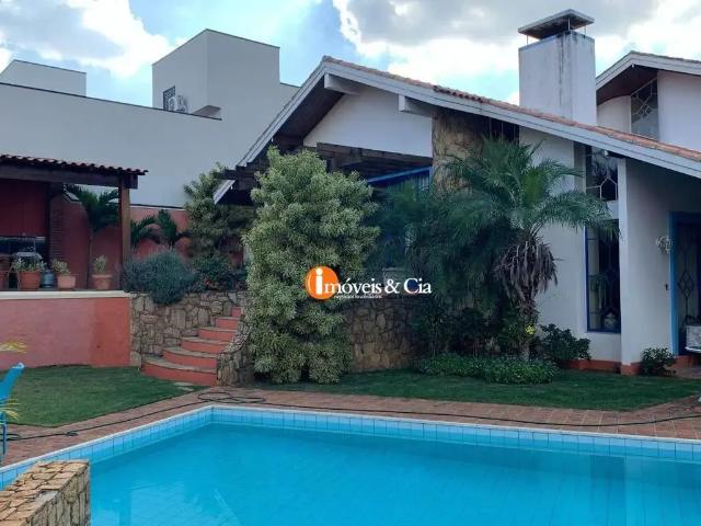 Casa / Sobrado para Venda em Atibaia/SP Nova Gardênia 3 Quartos