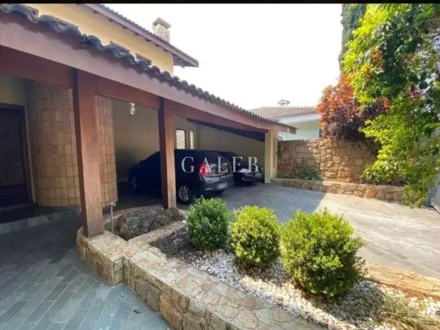 Casa / Sobrado para Venda em Atibaia/SP Samambaia Parque Residencial 4 Quartos