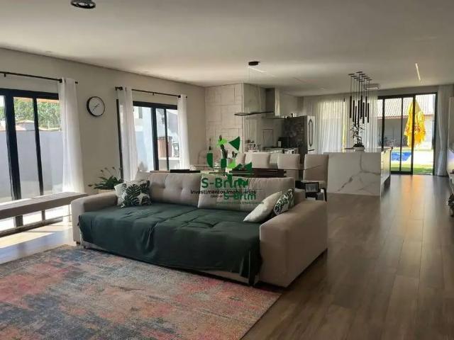 Casa / Sobrado para Venda em Atibaia/SP Portão 4 Quartos