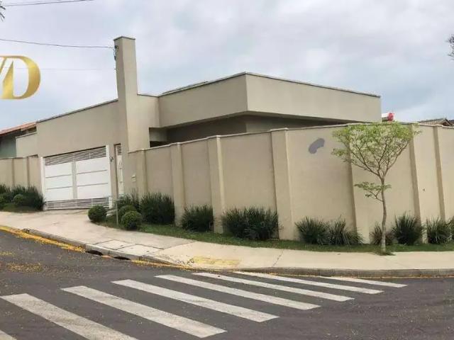 Casa / Sobrado para Venda em Atibaia/SP Retiro das Fontes 3 Quartos
