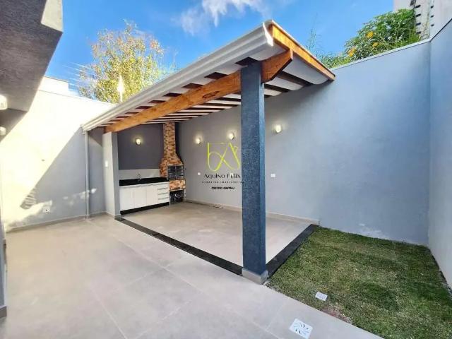 Casa / Sobrado para Venda em Atibaia/SP Residencial Jardins da Catalunha 3 Quartos